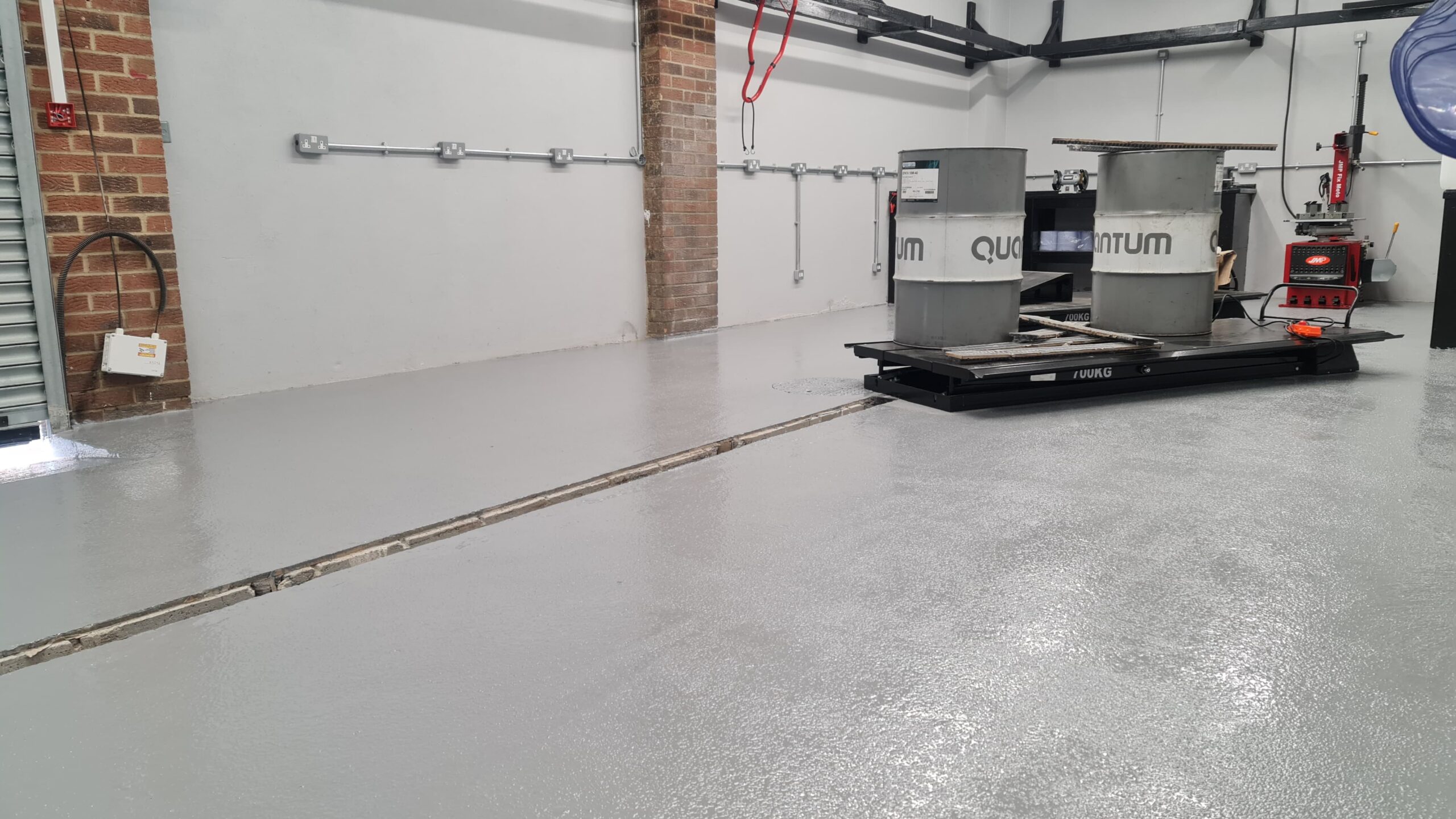 Workshops & Garages Resin Floor - Polished Concrete & Resin Flooring ...